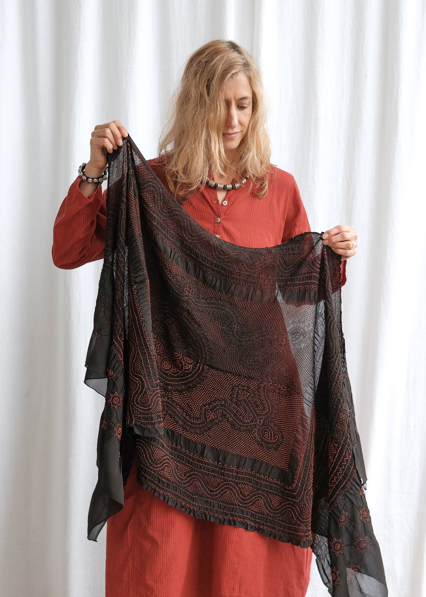 Shibori & Bandhani Shawls and Scarves– MAIWA