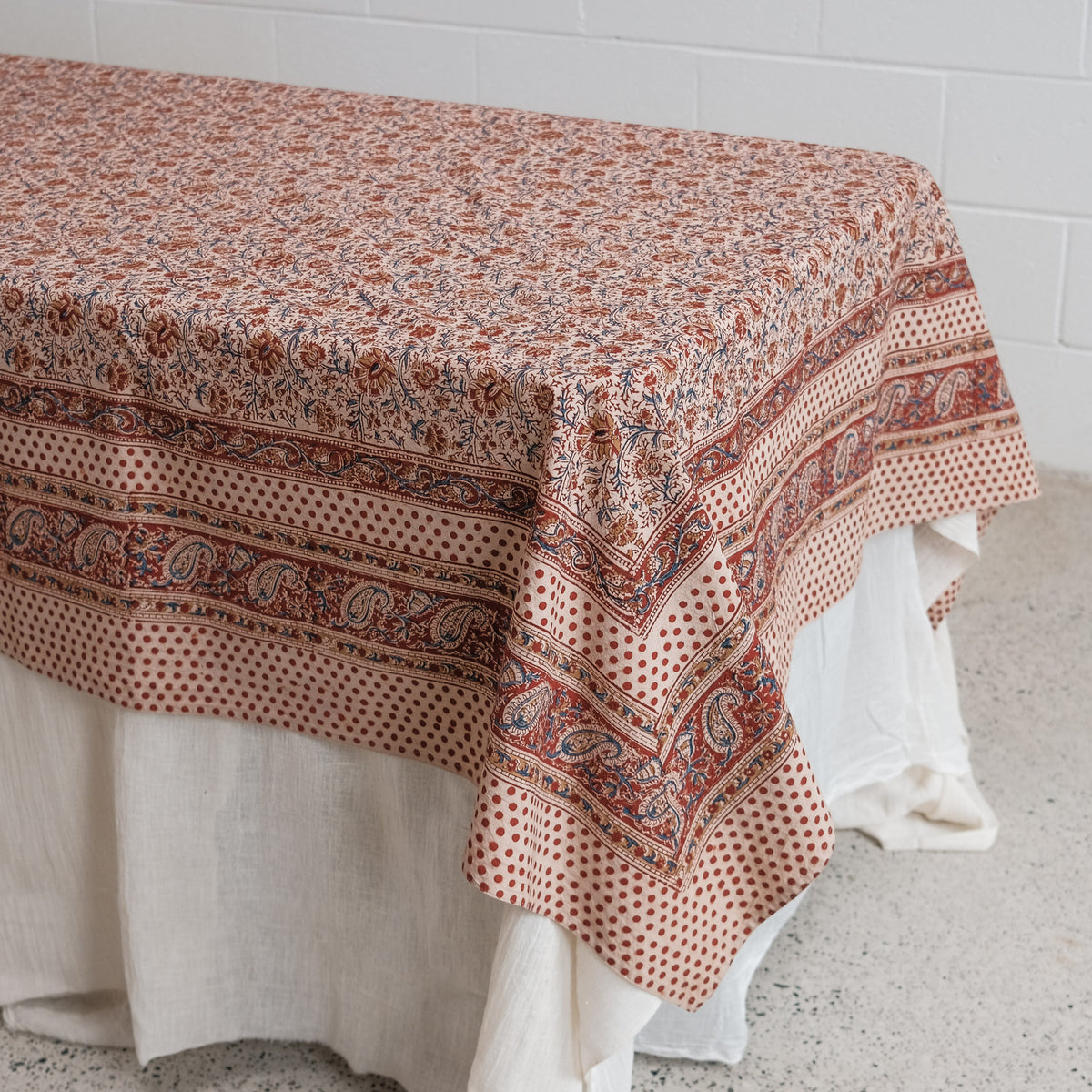Tablecloths & Runners– MAIWA