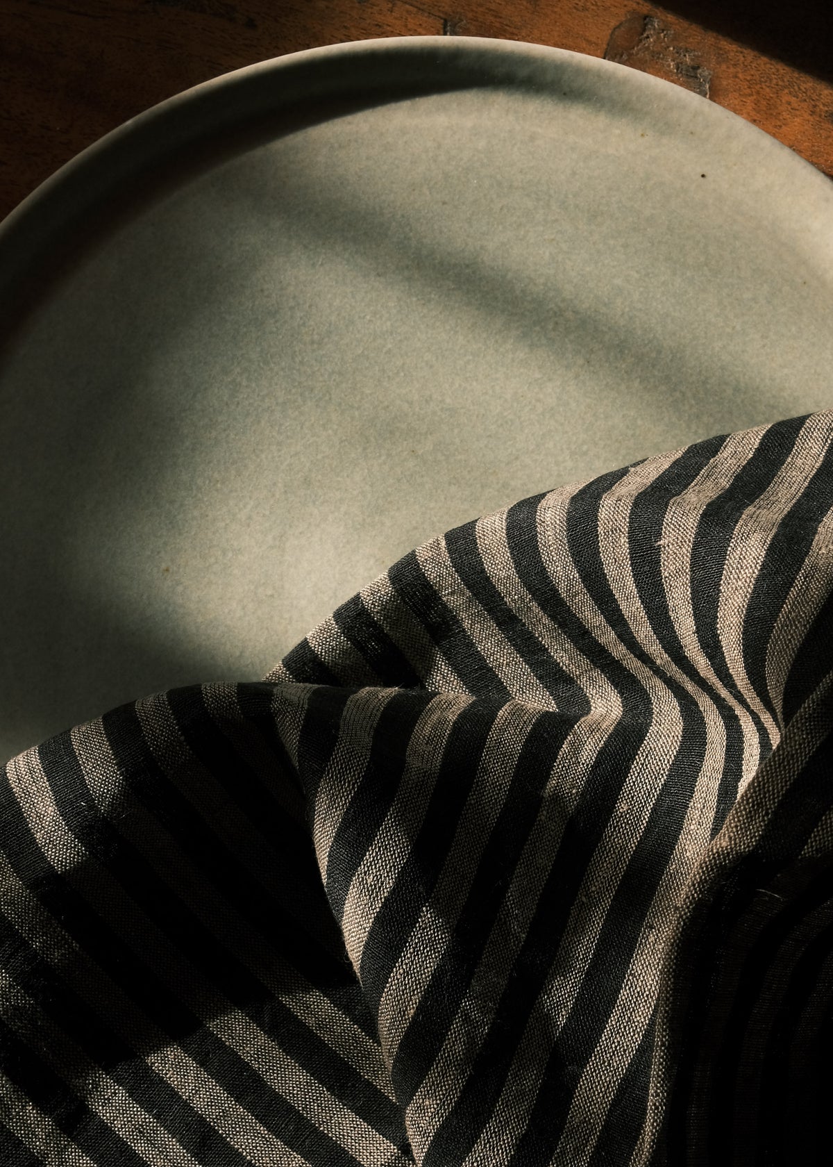 Handwoven Linen Napkin - Liquorice Wide Stripe– MAIWA
