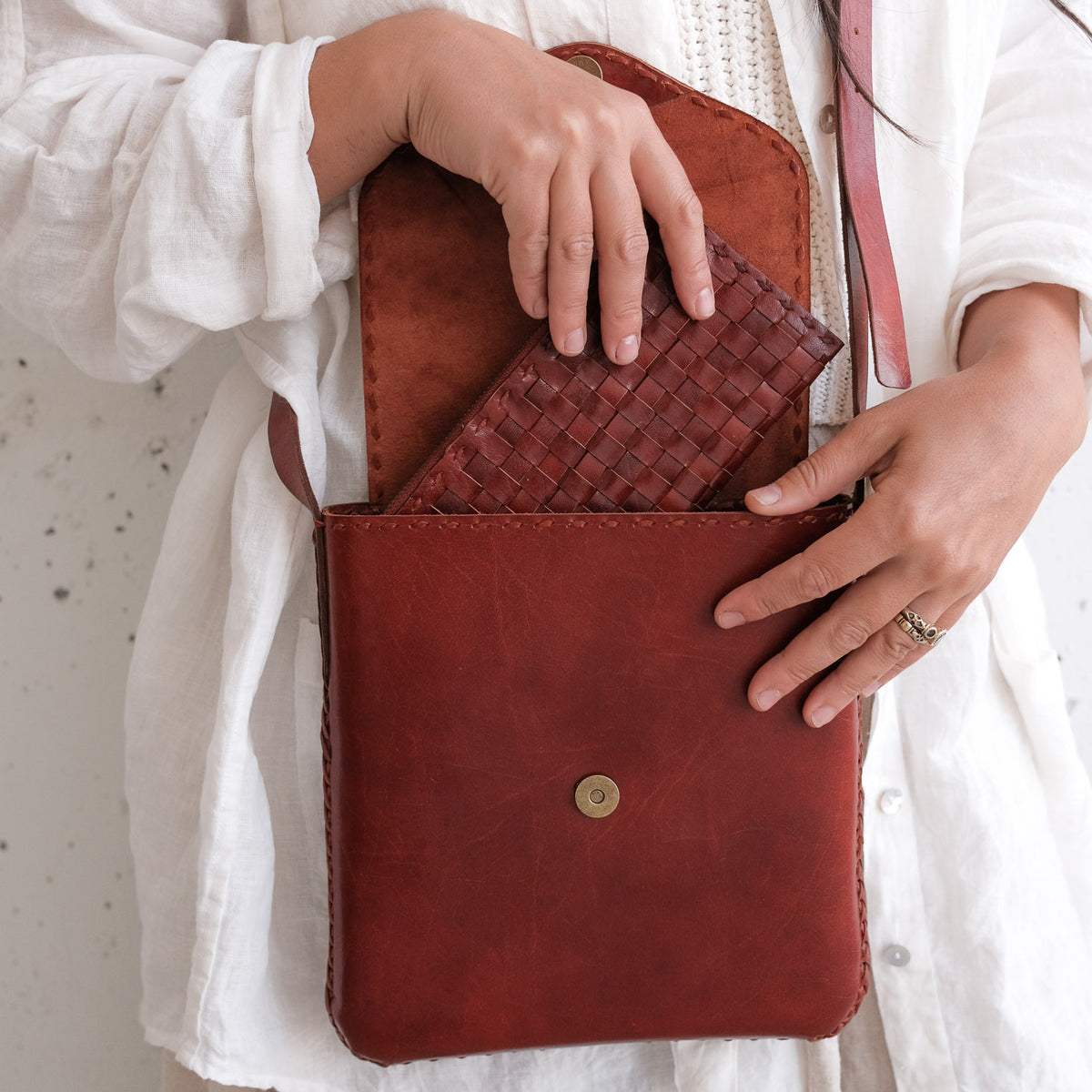 Leather Messenger Bag - Red– MAIWA