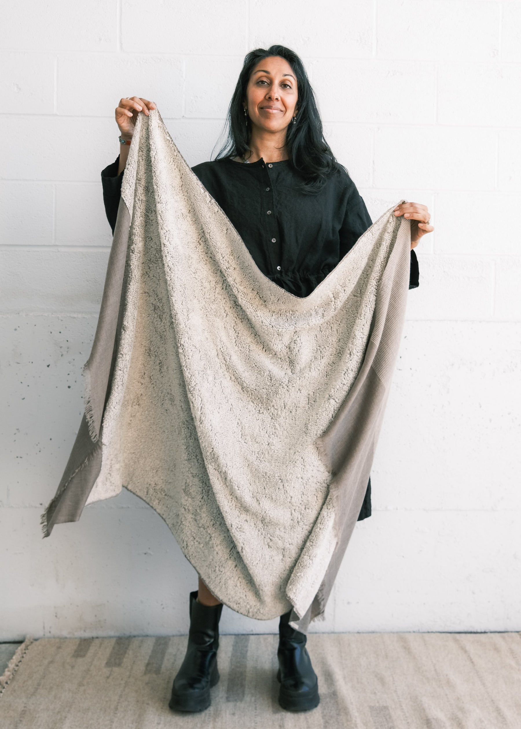 Warm Shawls– MAIWA