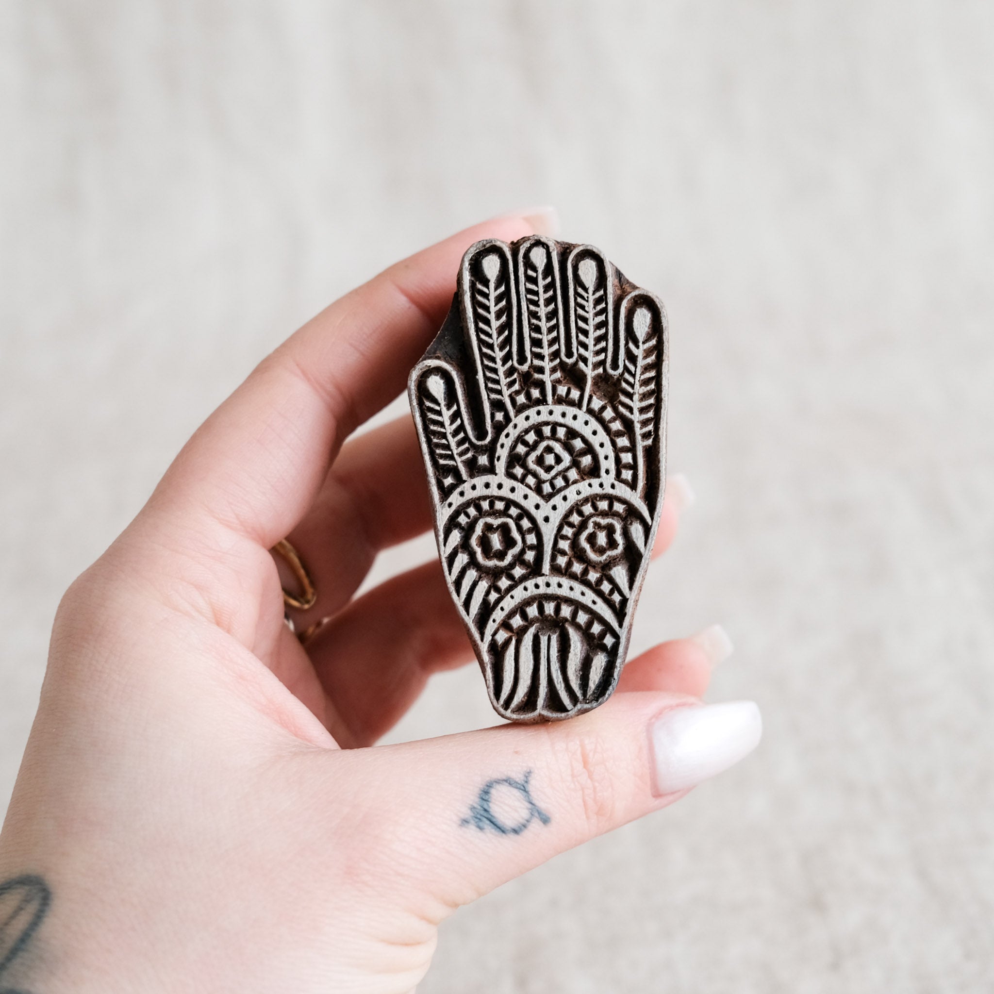 Wood Block - Arc Mehndi Hand– MAIWA