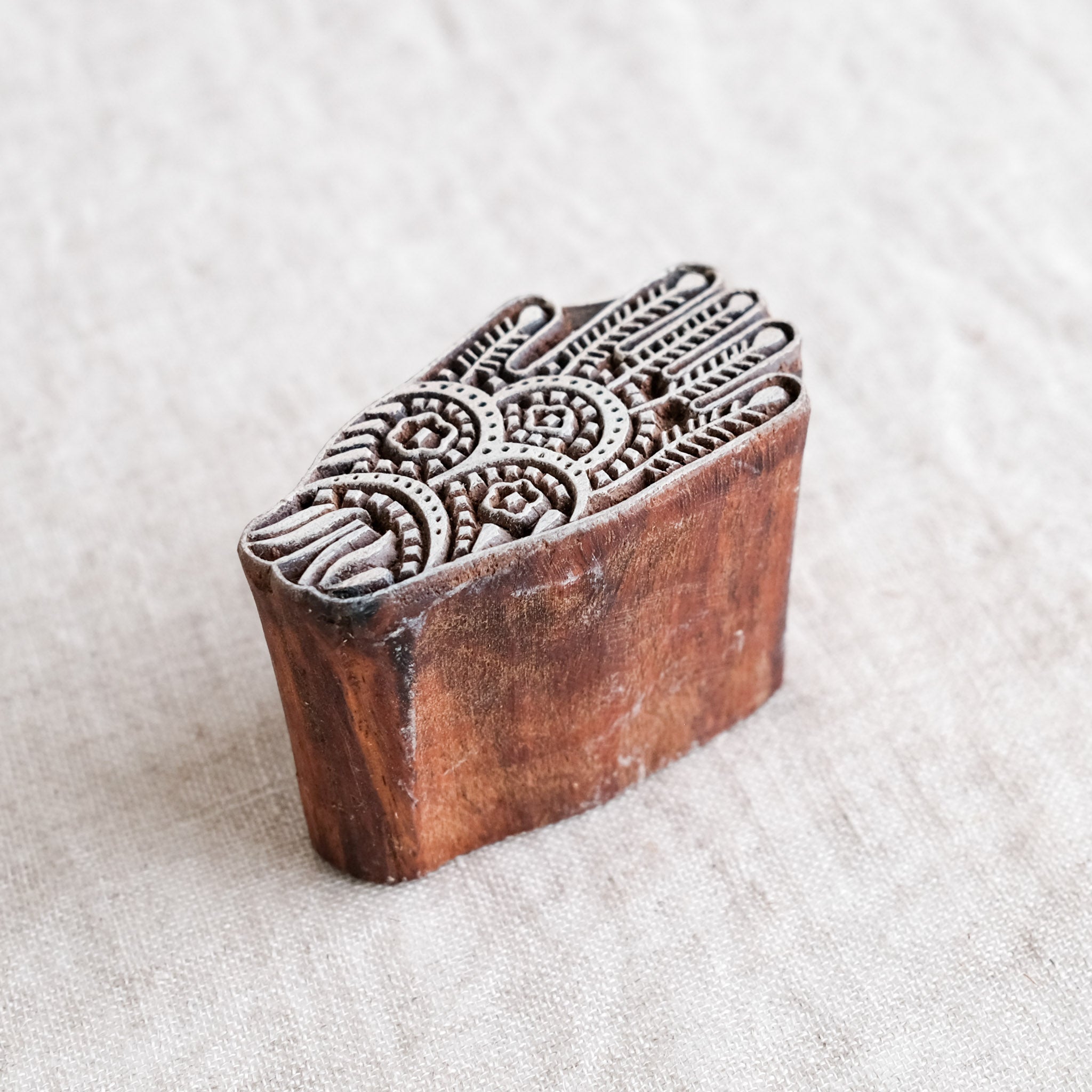 Wood Block - Arc Mehndi Hand– MAIWA