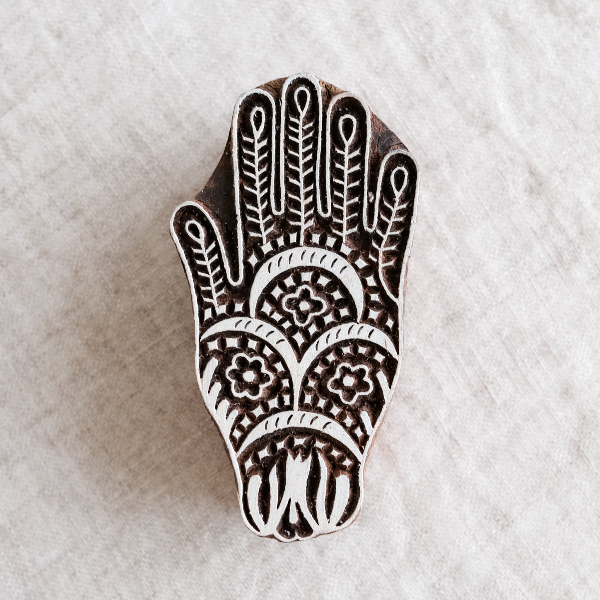 Wood Block - Mehndi Palm Right– MAIWA