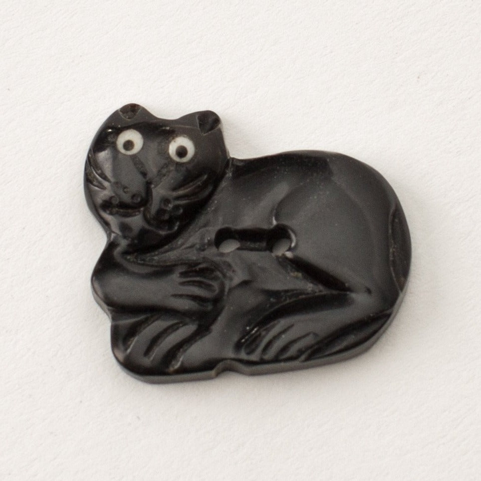Handcarved Horn Button - Black Cat– MAIWA
