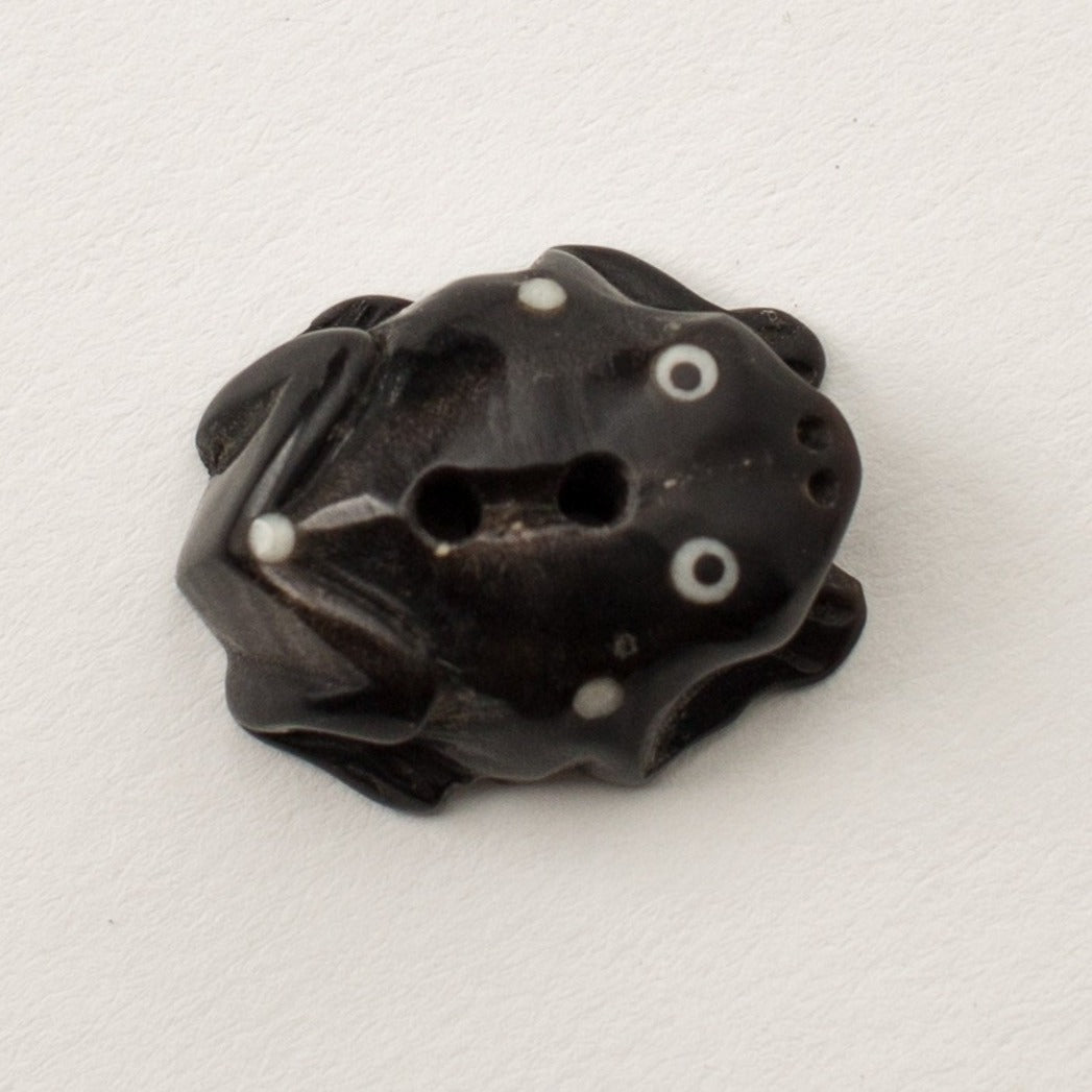 Handcarved Horn Button - Black Frog– MAIWA