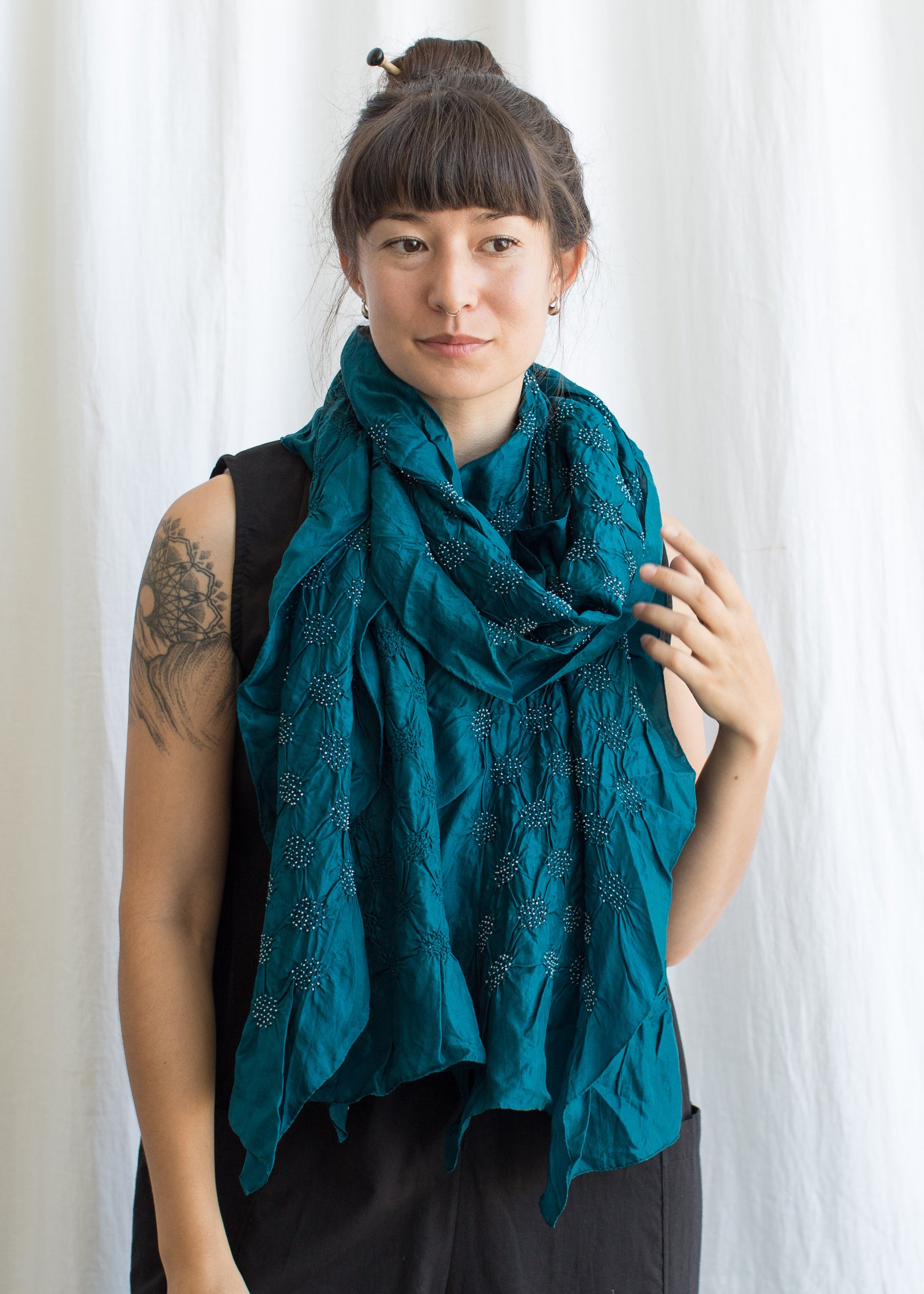 Shibori & Bandhani Shawls and Scarves– MAIWA