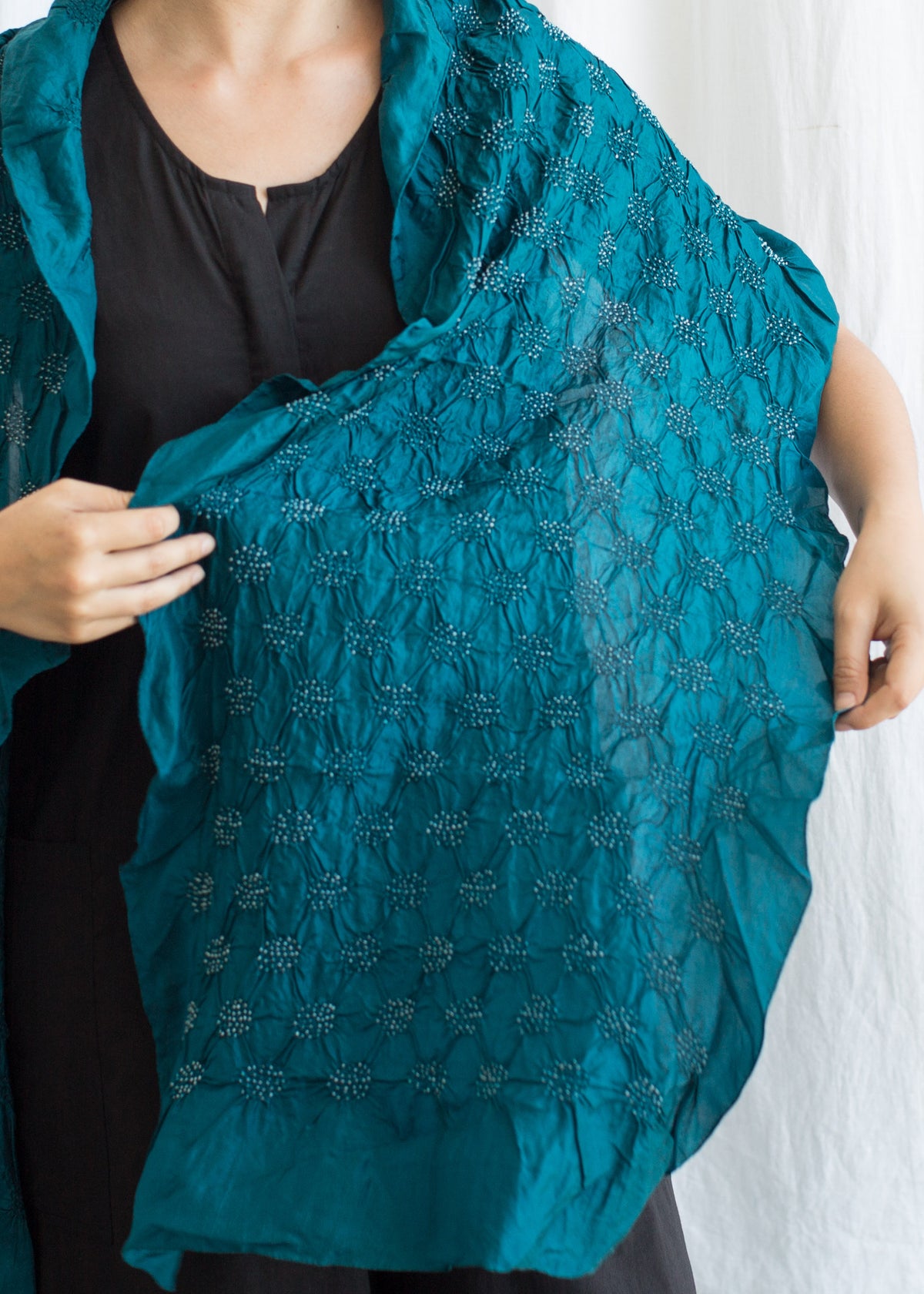Shibori & Bandhani Shawls and Scarves– MAIWA