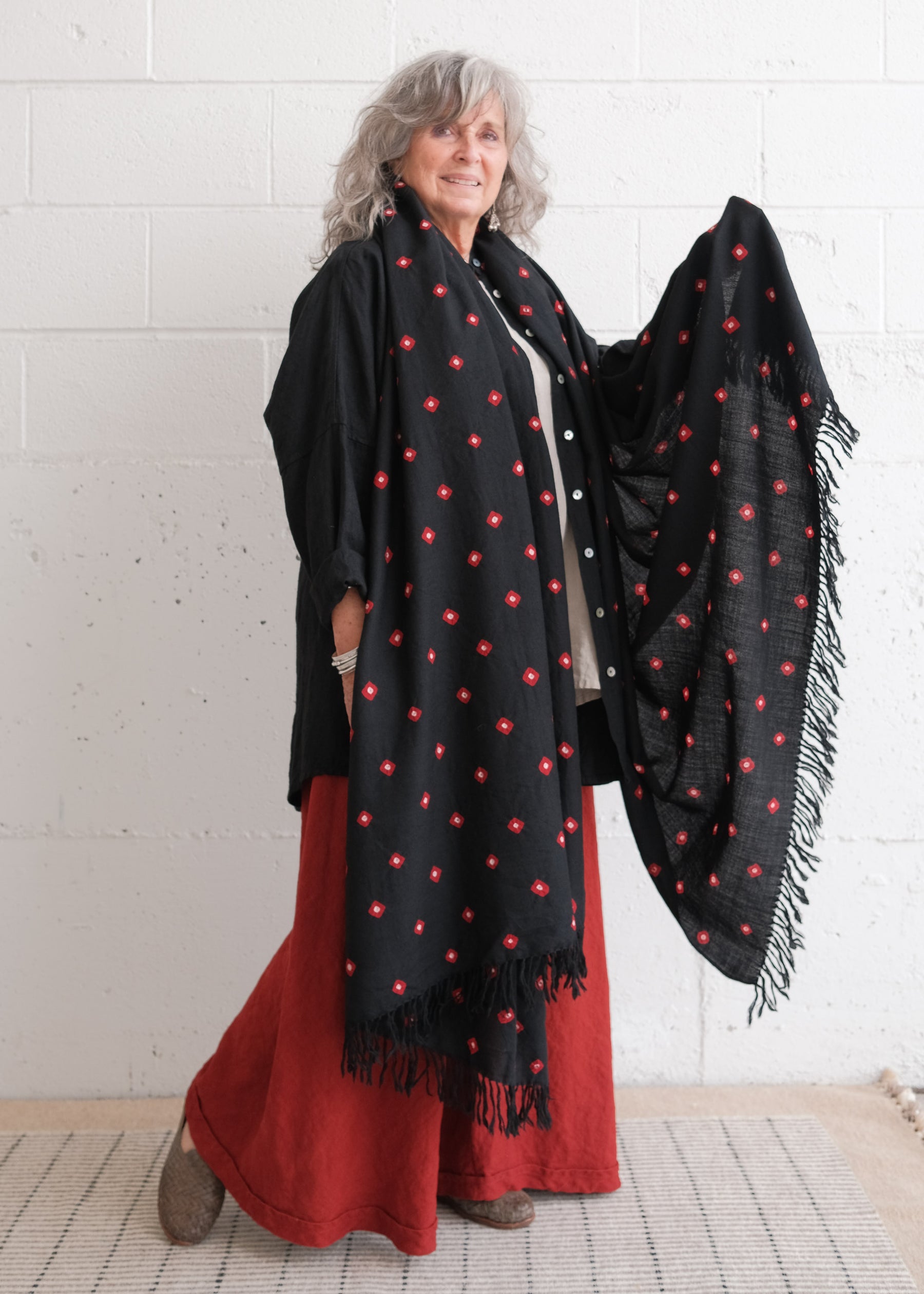 Shibori & Bandhani Shawls and Scarves– MAIWA