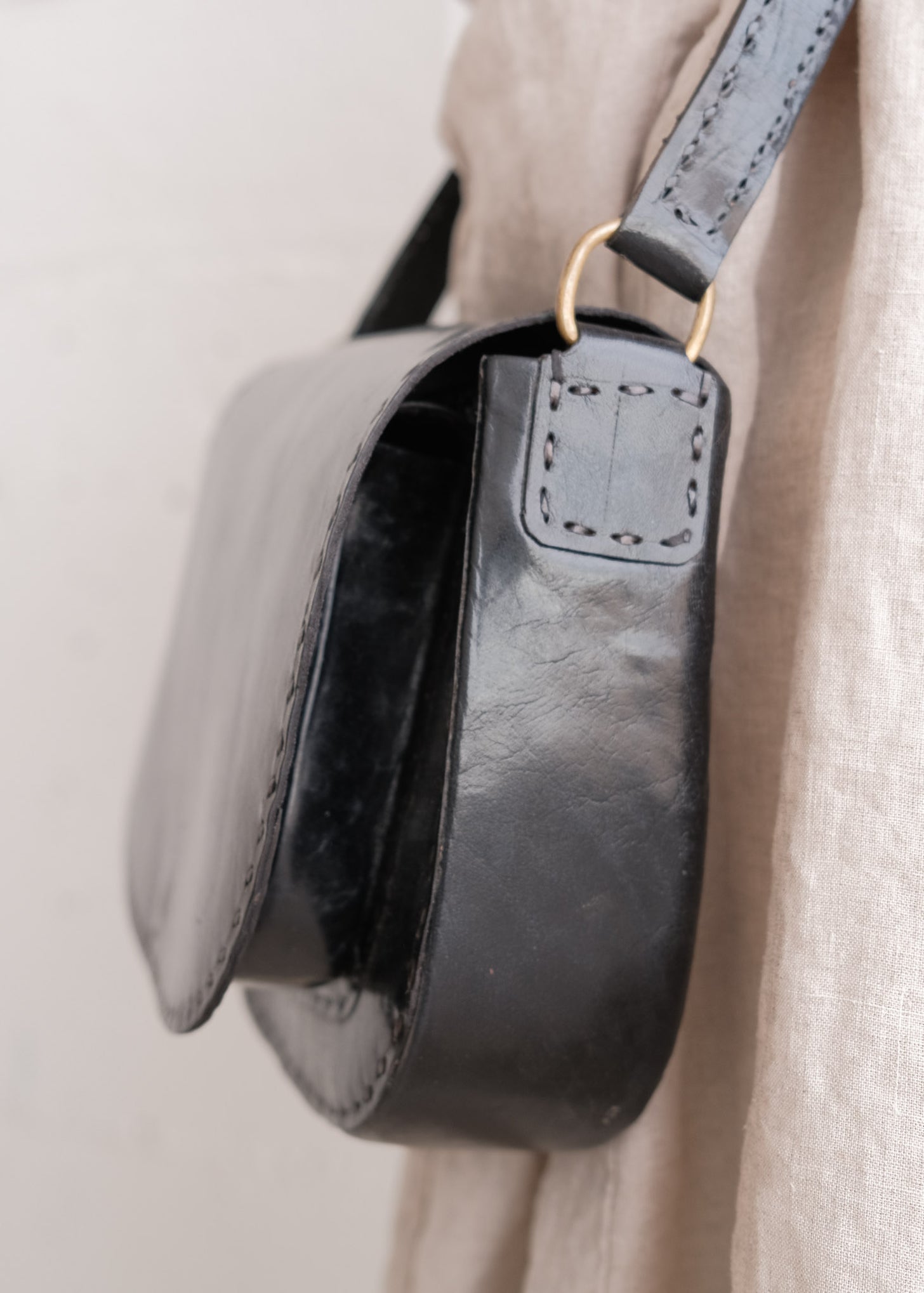 Leather Double Pocket Shoulder Bag - Black– MAIWA