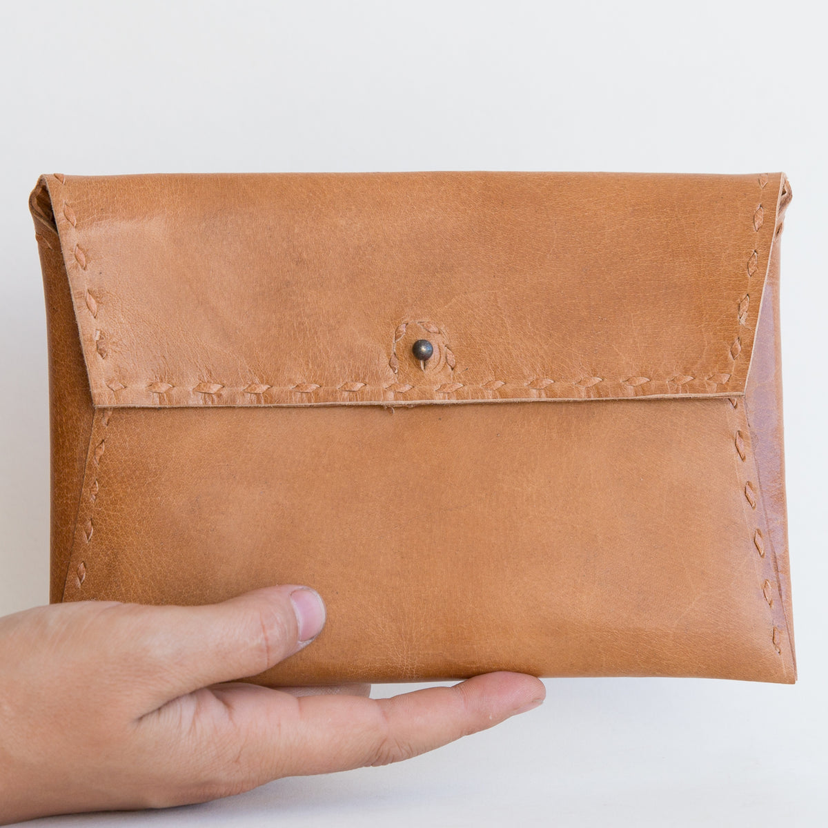 Leather Envelope Pouch - Tan– MAIWA