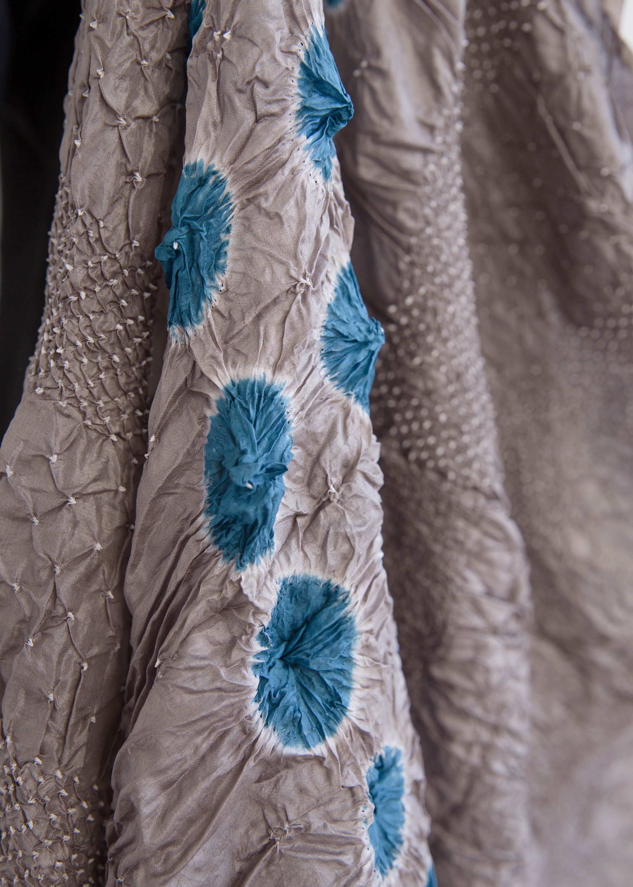 Shibori & Bandhani Shawls and Scarves– MAIWA